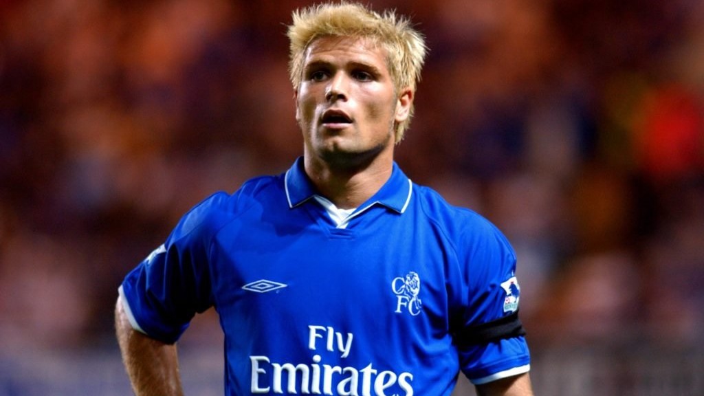 21. Enrique DE LUCAS